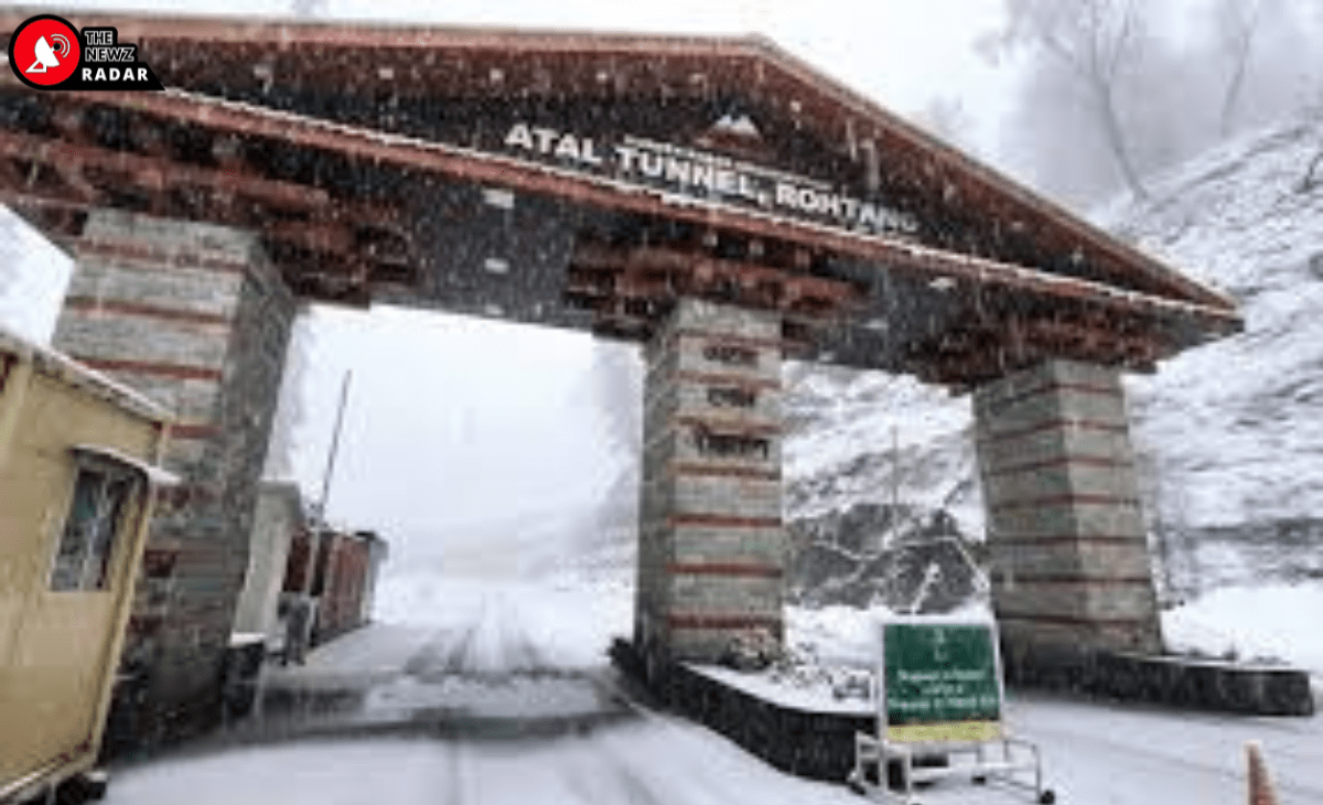 Himachal weather update: Atal Tunnel, Rohtang receive fresh snow as ...